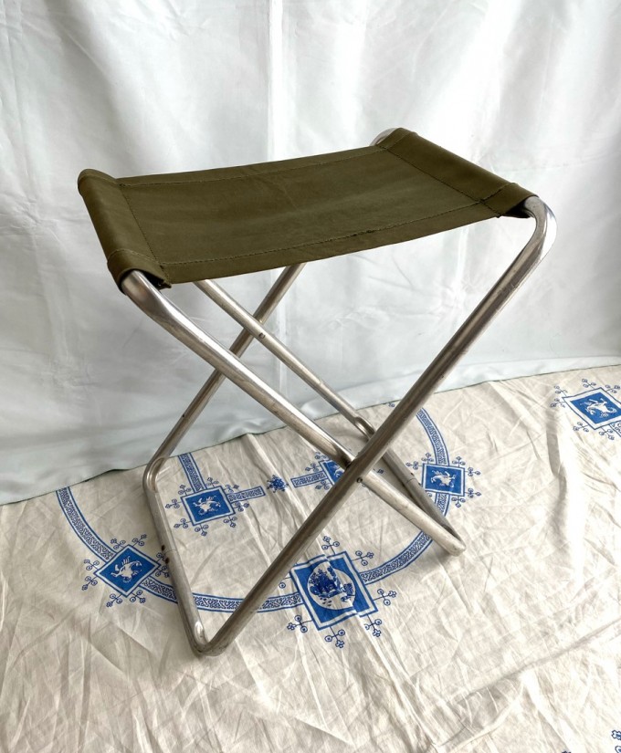 Jolly Good Clothing / Vintage British Army Folding Stool NO3